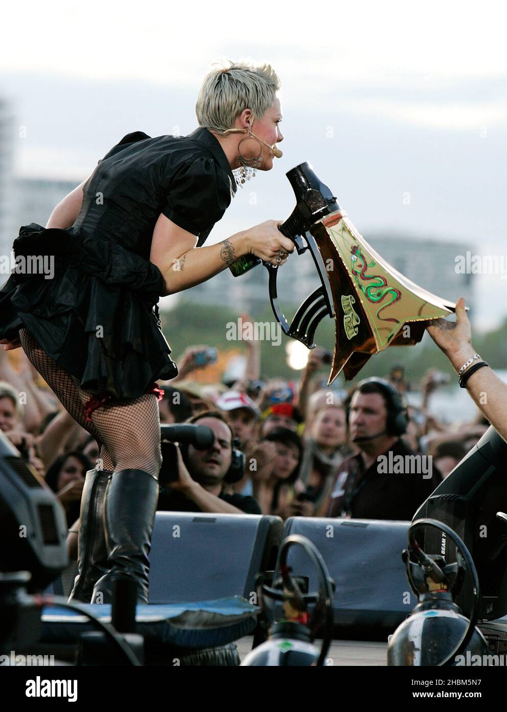 Pink performs at the Wireless Festival,Hyde Park,London Stock Photo - Alamy