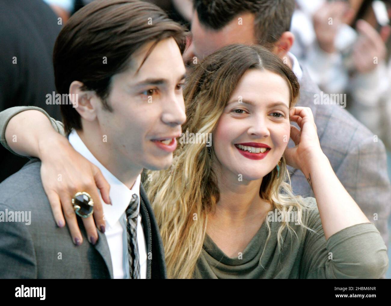 Drew Barrymore and Justin Long arriving for the world premiere of Going ...