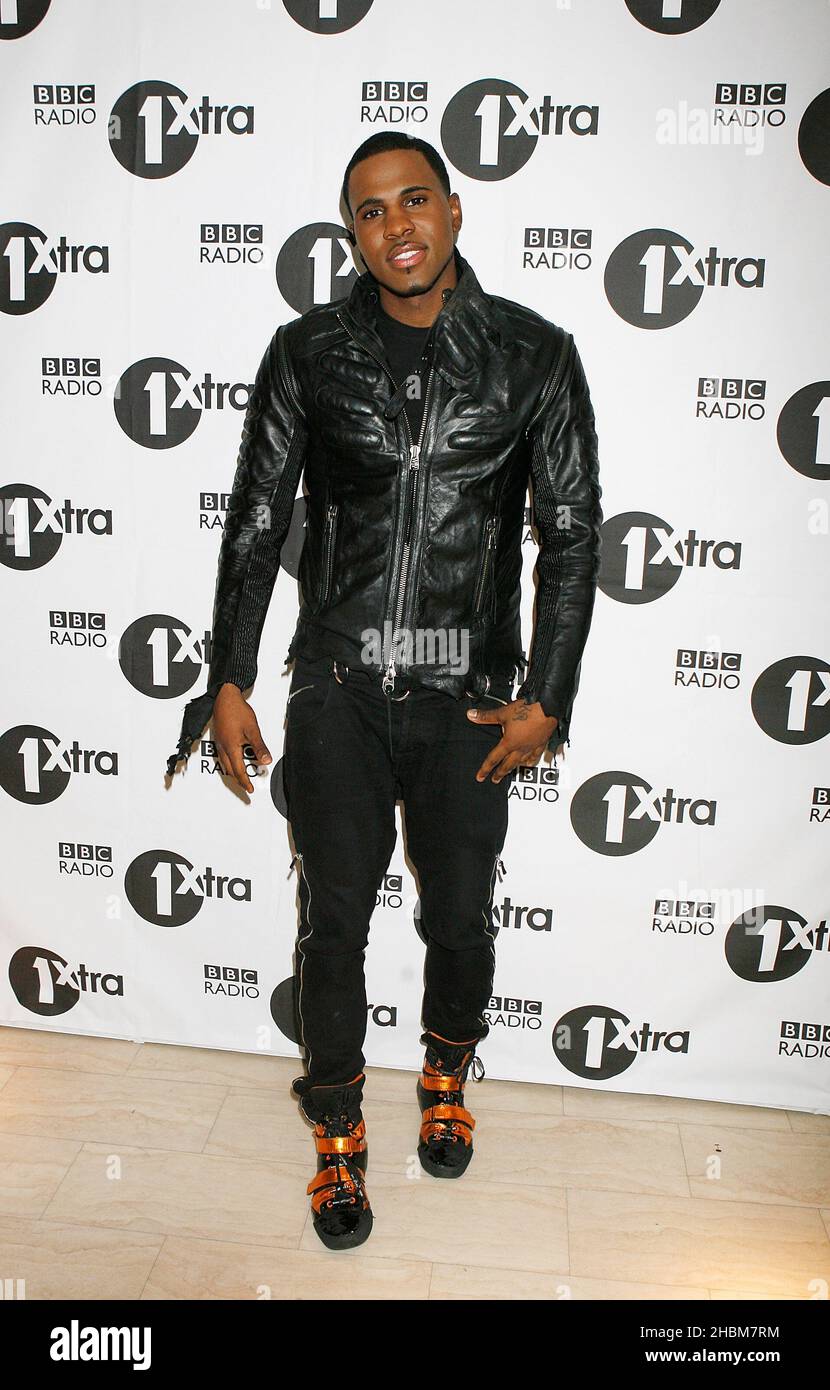 Jason derulo backstage hi-res stock photography and images - Alamy