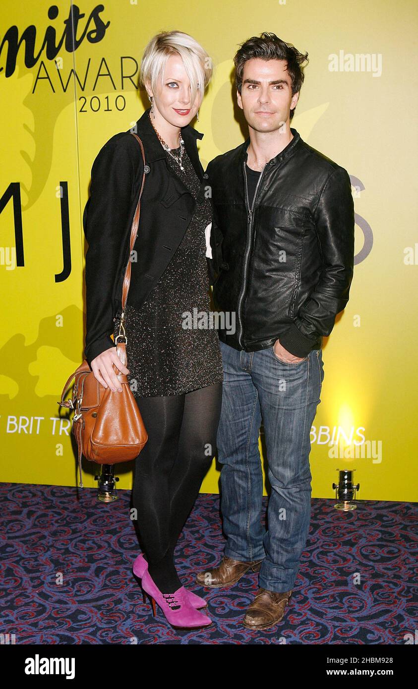 Kelly Jones arrives for the 2010 Music Industry Awards at the Grosvenor ...