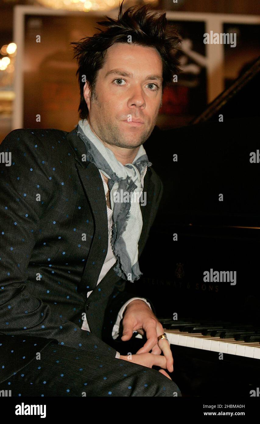 Rufus Wainwright promotes his 'House of Rufus' at the Royal Opera House ...