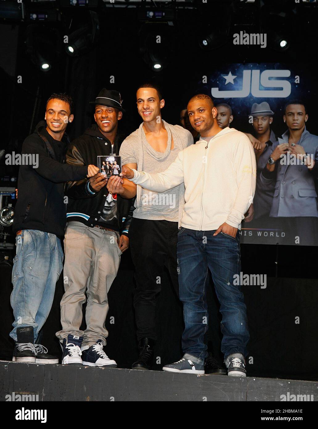 Jls left to right marvin humes hi-res stock photography and images - Alamy