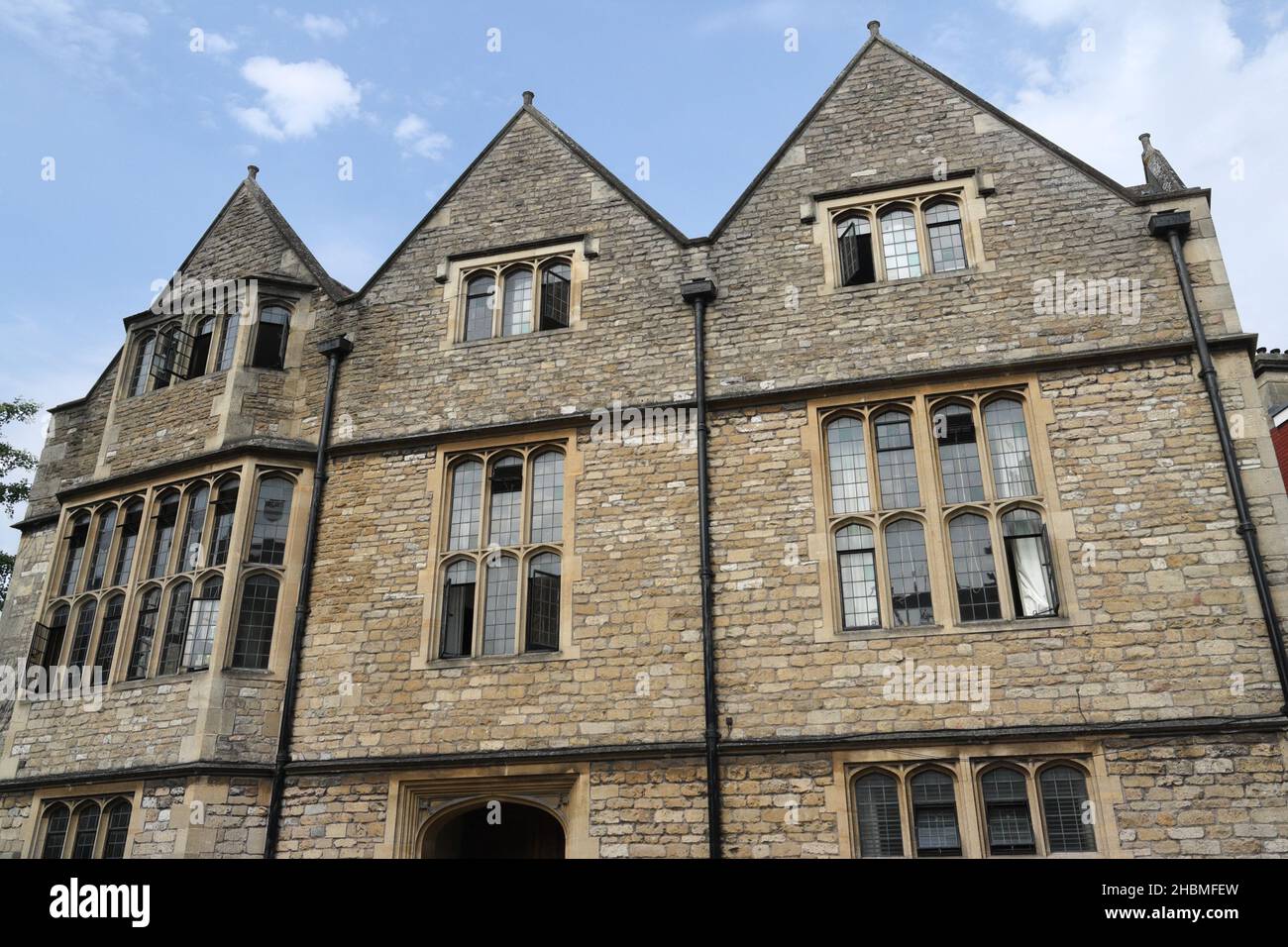 Elizabethan church hi-res stock photography and images - Alamy