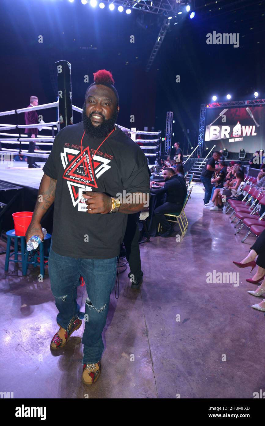 MIAMI, FLORIDA - DECEMBER 17: Fighter Dhafir 'DADA 5000' Harris attends ...