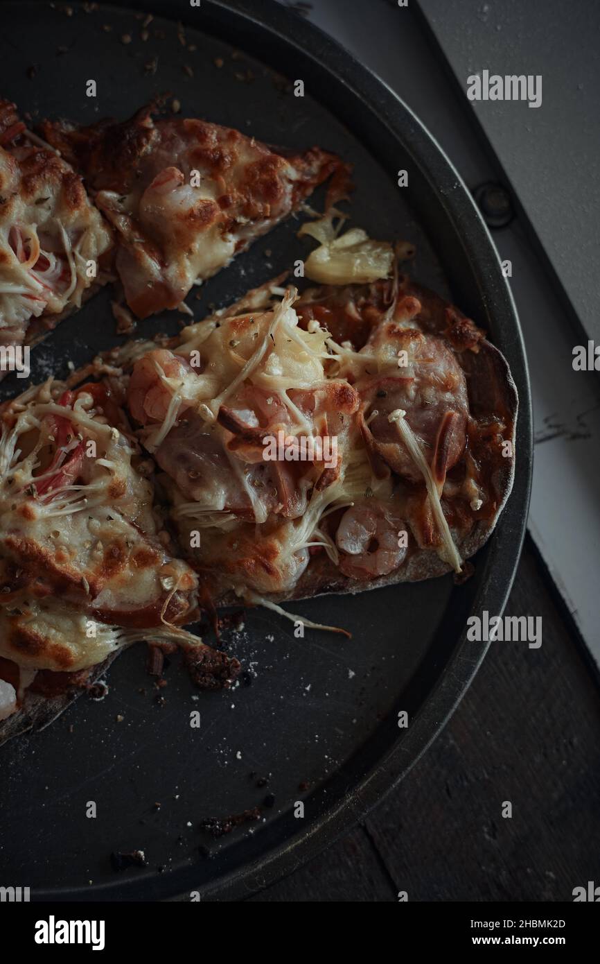 Homemade pizza with Fresh Mozzarella topping Stock Photo - Alamy