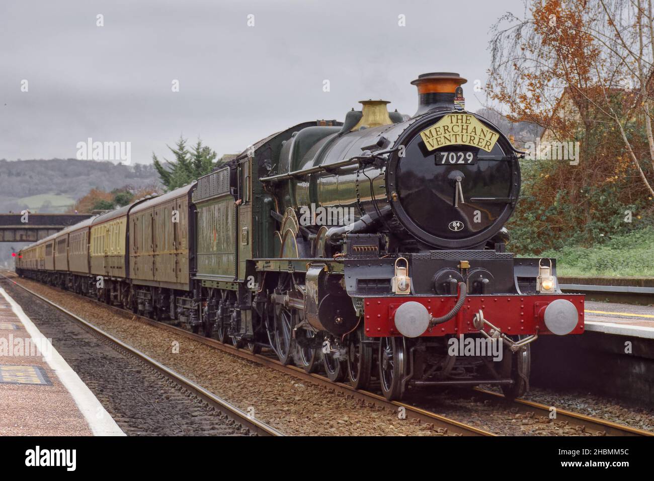 clun castle steam train 7029 Stock Photo - Alamy