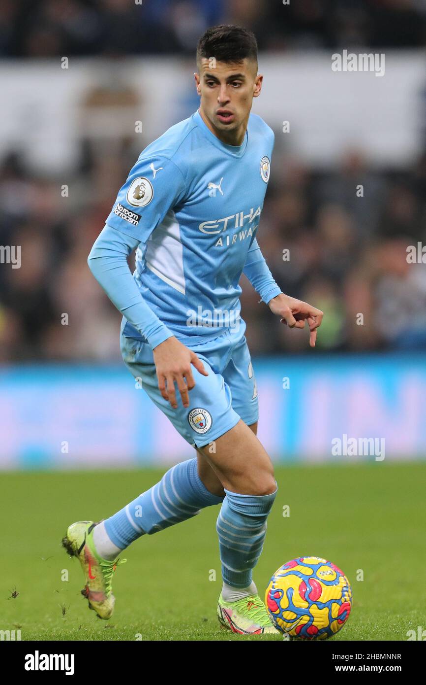 Cancelo manchester city 2021 hi-res stock photography and images - Alamy
