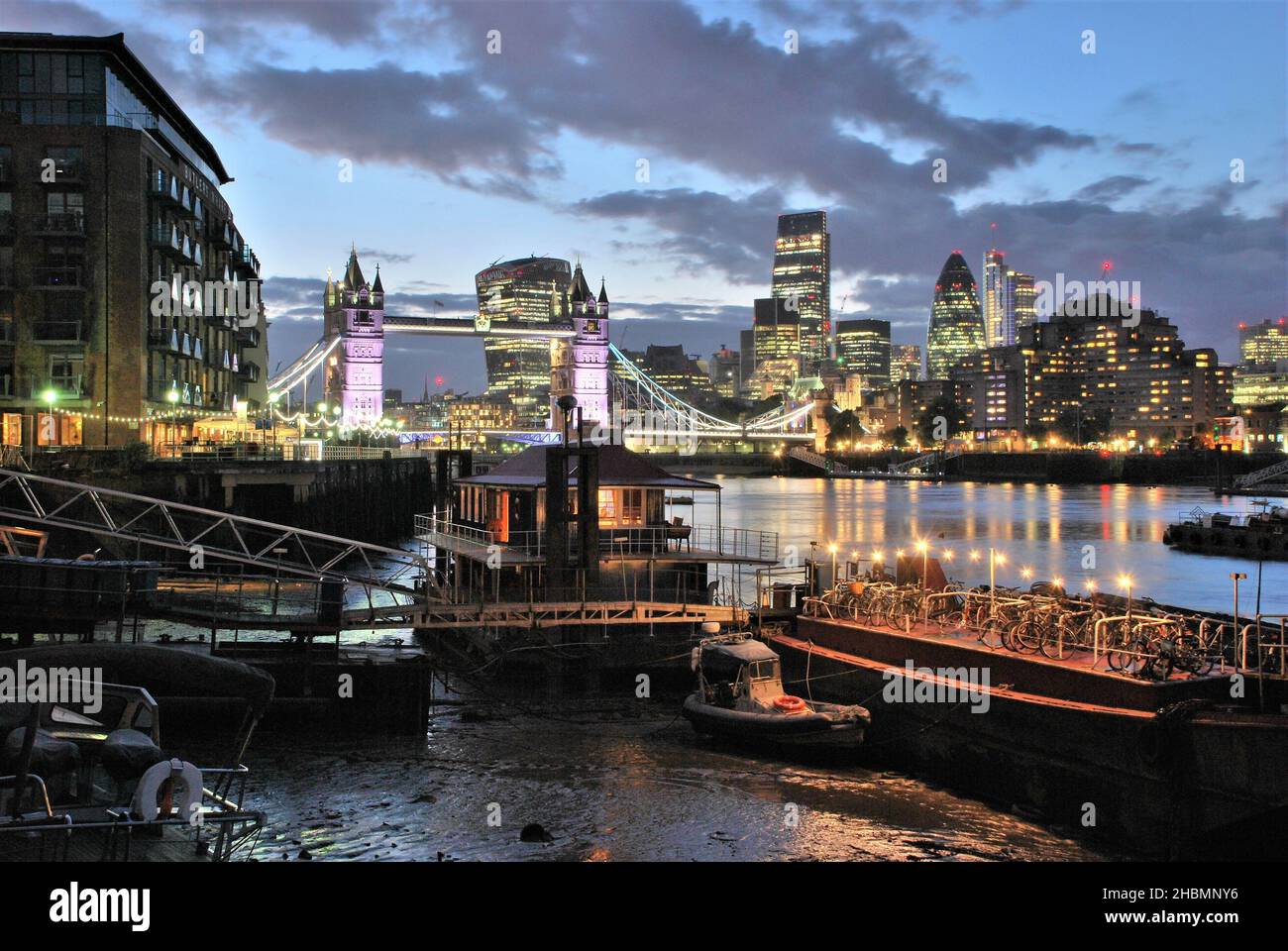 View of landmarks and architectures in London at night from the south ...
