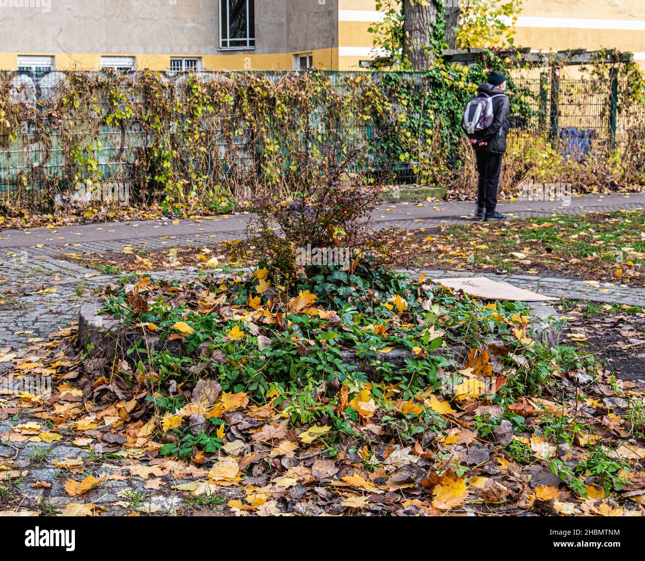 Walking berlin wall route hi-res stock photography and images - Alamy