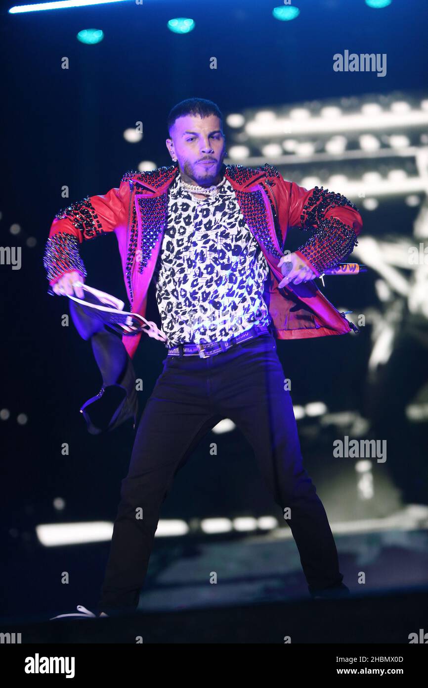 MIAMI, FLORIDA - DECEMBER 19: Rauw Alejandro performs at Vibra Urbana ...