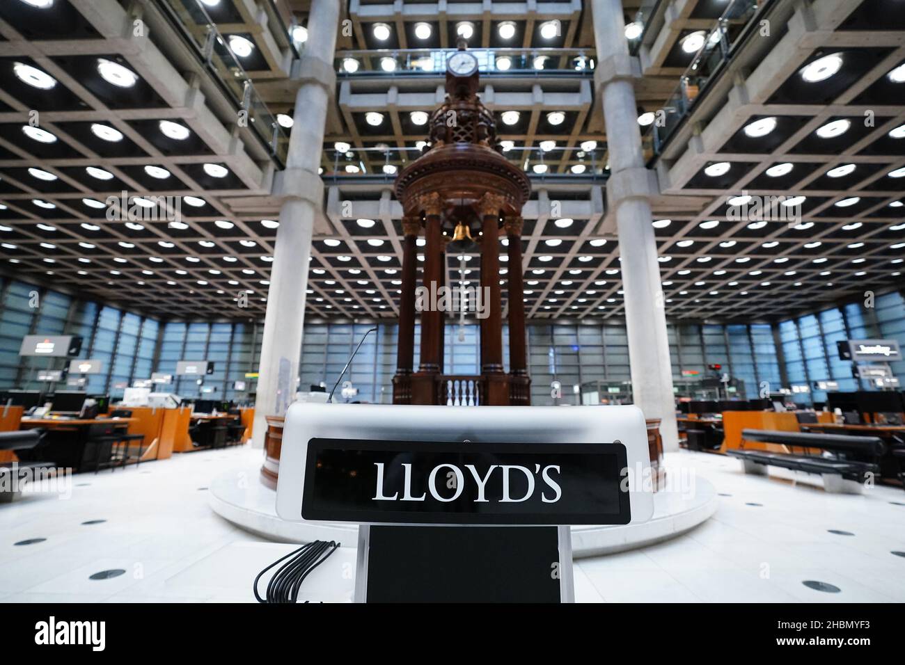 The Lutine Bell on the underwriting floor of the Lloyd's Building in ...