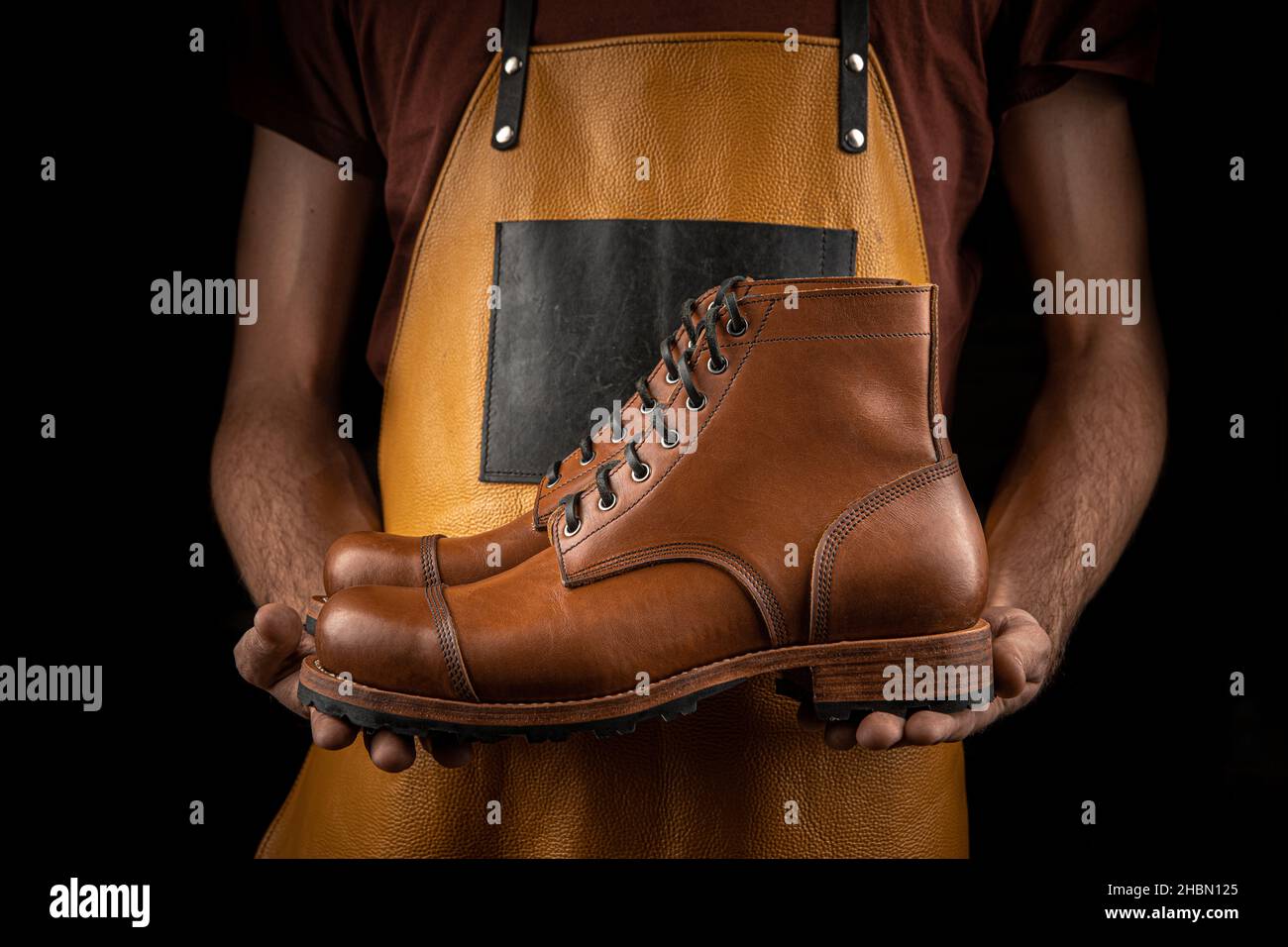 Cobbler shoes hi-res stock photography and images - Alamy