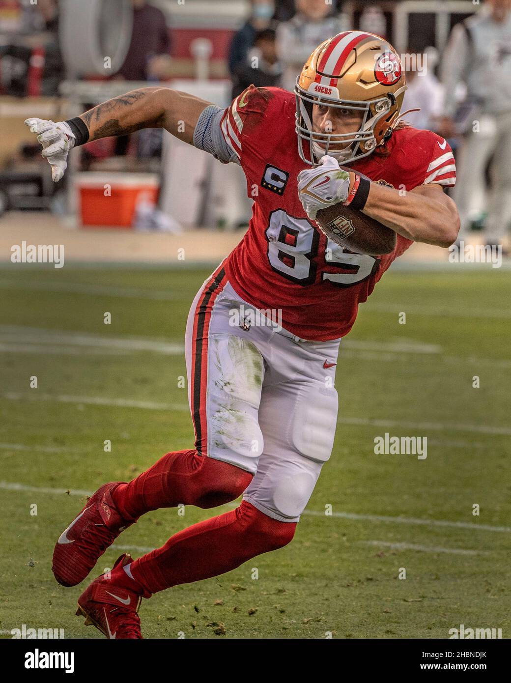 George kittle hi-res stock photography and images - Alamy