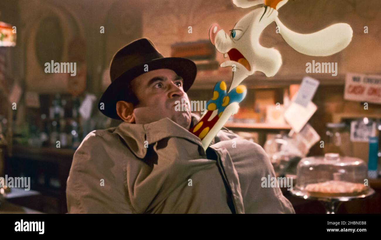 USA. Bob Hoskins and Roger Rabbit in a scene from the (C)Buena Vista ...