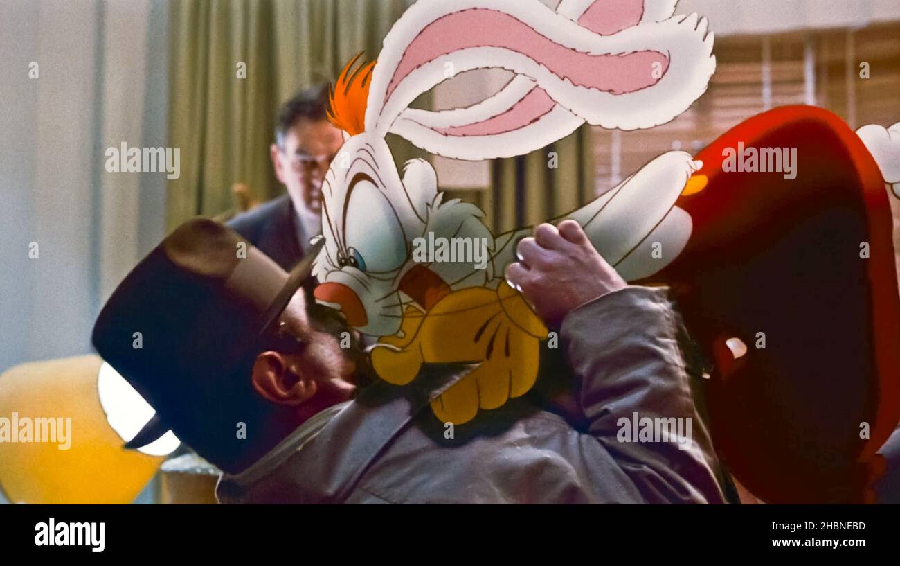 USA. Bob Hoskins and Roger Rabbit in a scene from the (C)Buena Vista ...