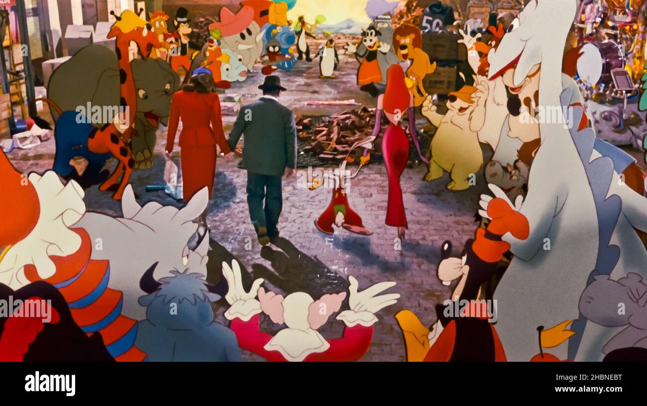 USA. Bob Hoskins and Joanna Cassidy in a scene from the (C)Buena Vista ...