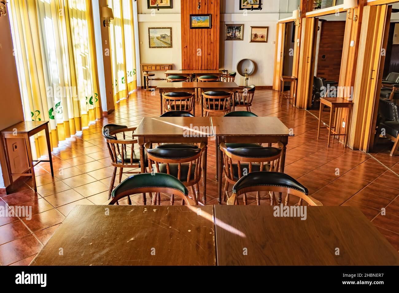 Beautiful old pub hi-res stock photography and images - Alamy