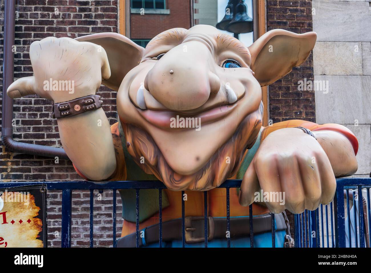 Louisville, KY - Sept. 11, 2021: Louie the Troll stands in front of The ...