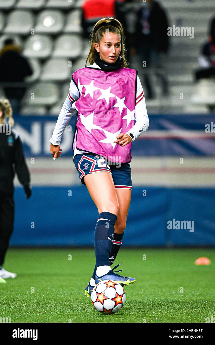 Jordyn Huitema of PSG warms up ahead of the UEFA Women's Champions ...