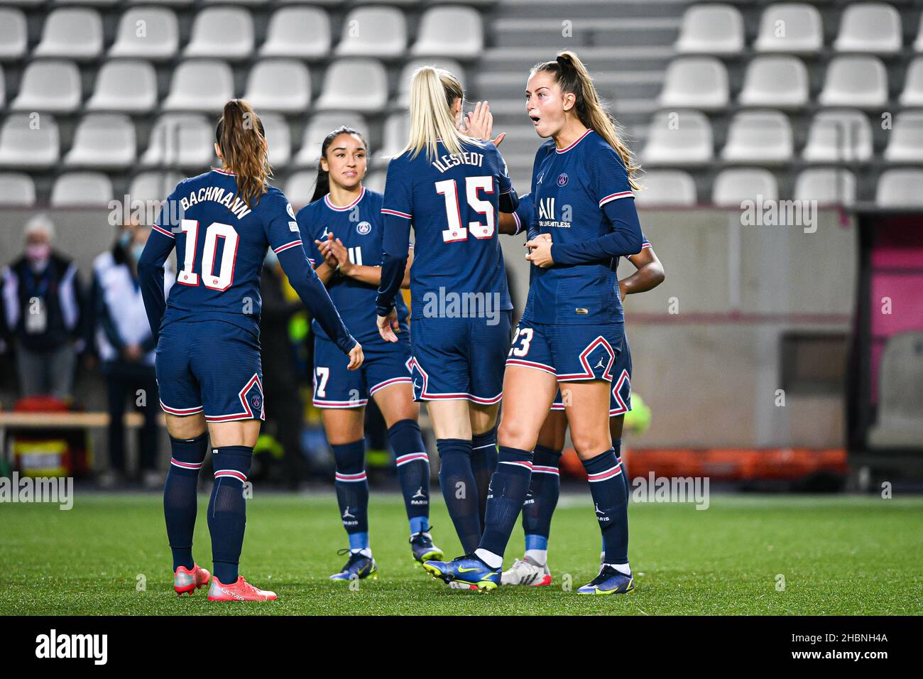 Jordyn Huitema and the team of PSG during the UEFA Women's Champions ...