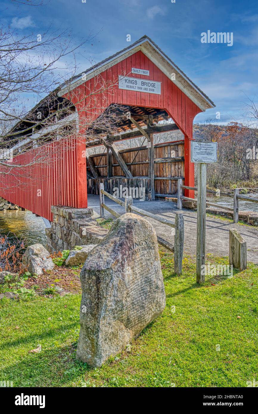 Pennsylvania covered bridge hi-res stock photography and images - Alamy