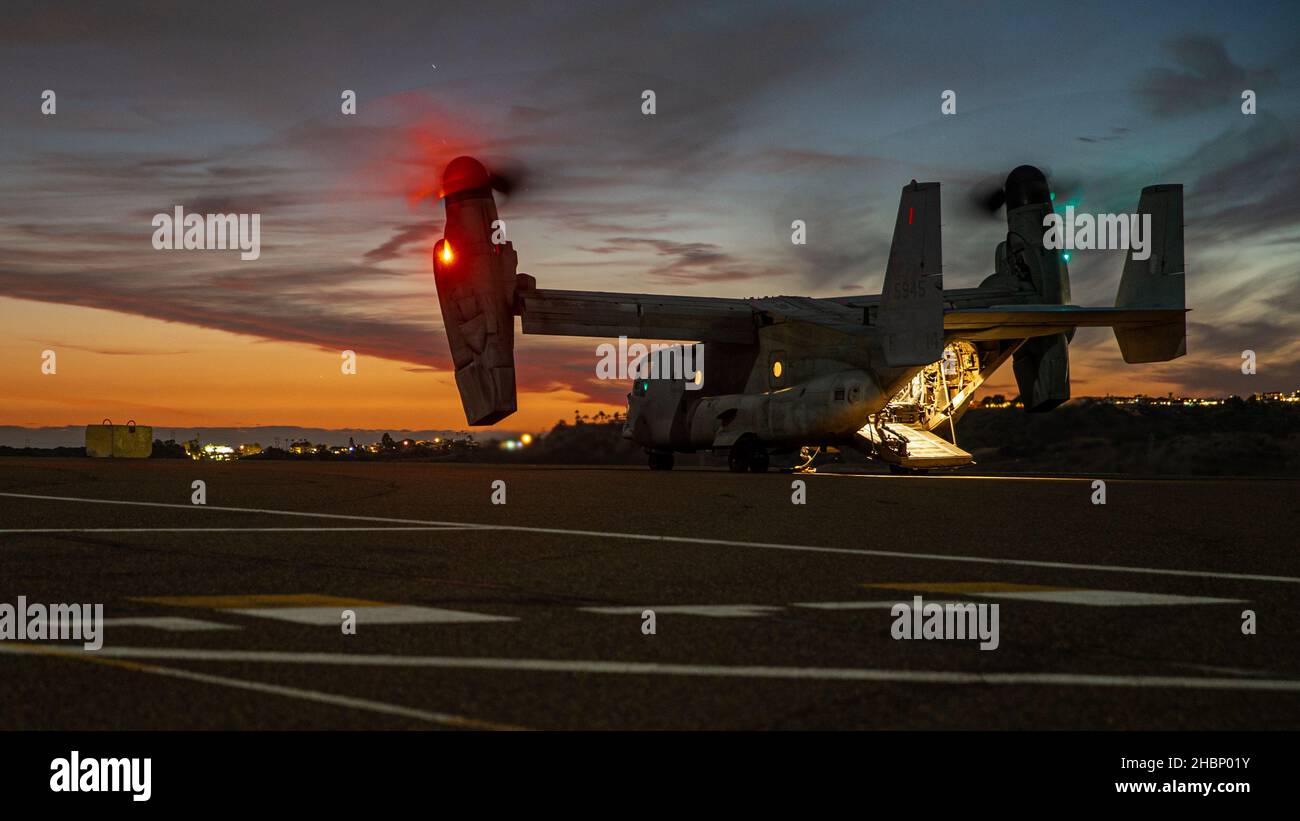 1st landing support battalion hi-res stock photography and images - Alamy