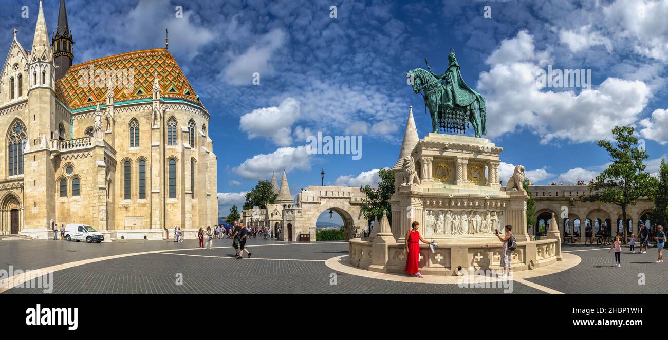 Holy istvan square hi-res stock photography and images - Alamy