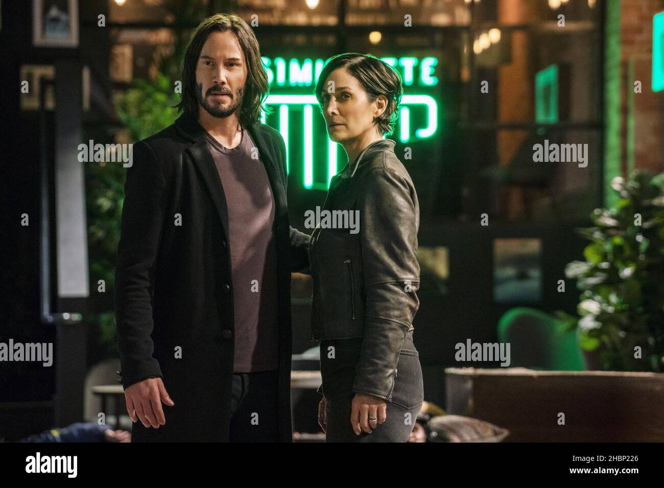 THE MATRIX RESURRECTIONS, (aka THE MATRIX 4), from left: Keanu Reeves, Carrie-Anne Moss, 2021 ...