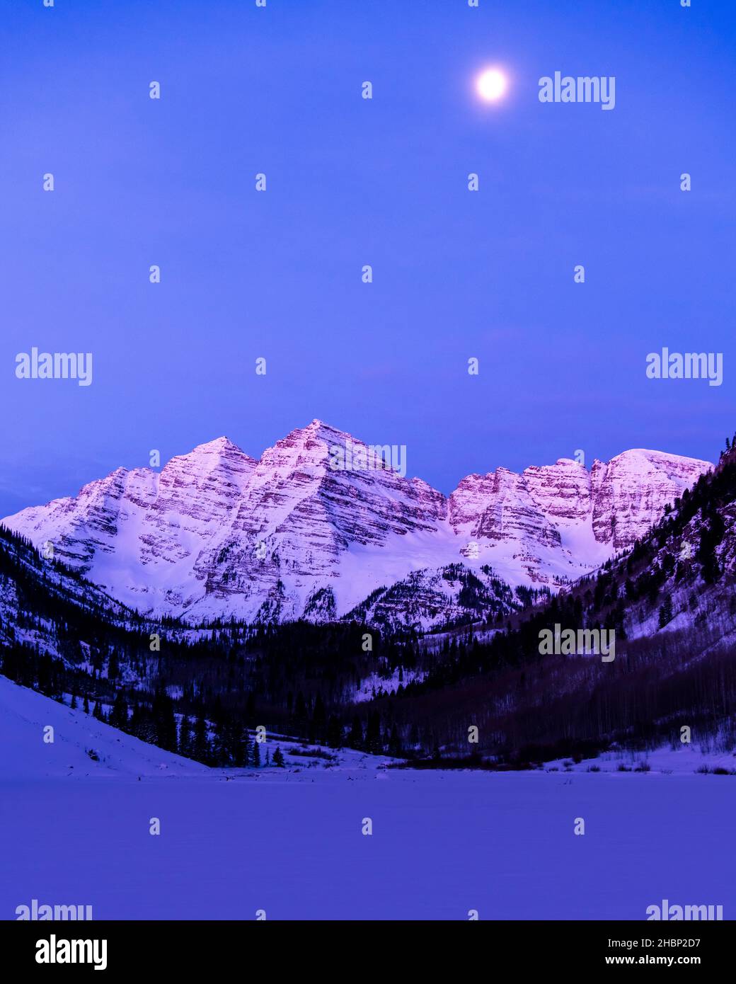 Aspen maroon bells winter hi-res stock photography and images - Alamy