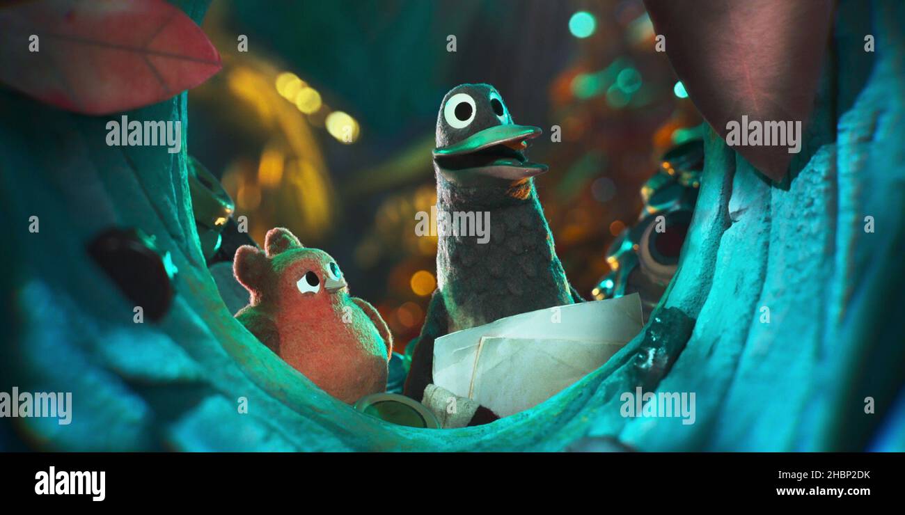 ROBIN ROBIN, from left: Robin (voice: Bronte Carmichael), Magpie (voice ...