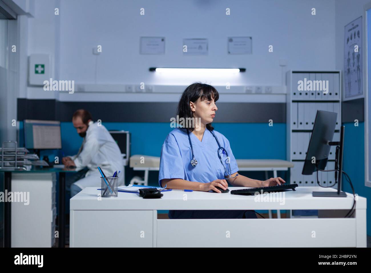 Medical support assistant hi-res stock photography and images - Alamy