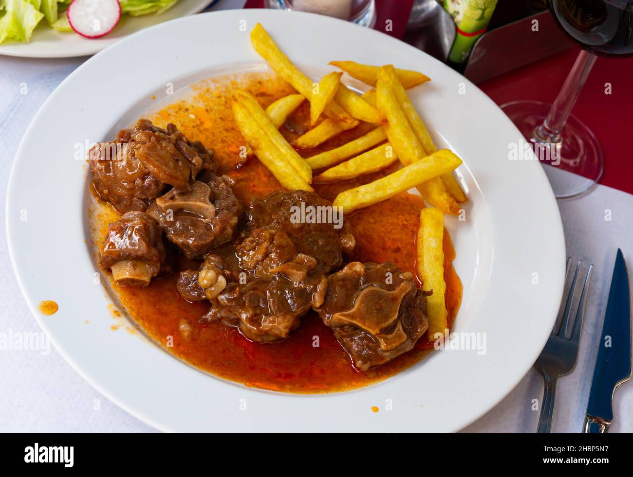 Rabo de toro oxtail stew hi-res stock photography and images - Alamy