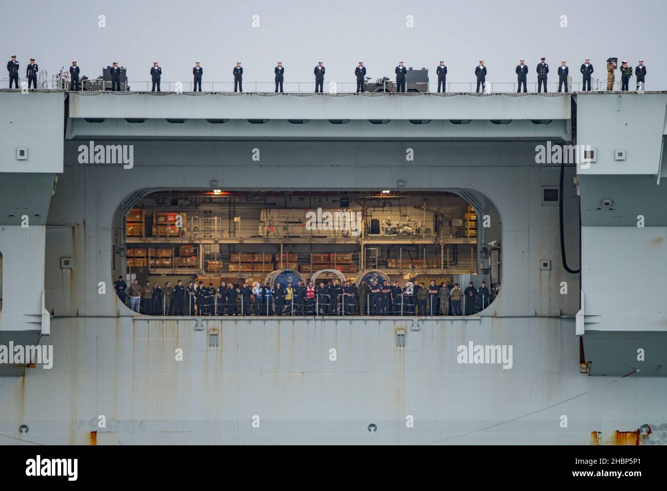 HMS Queen Elizabeth (R08) returned to Portsmouth, UK on the 9th ...