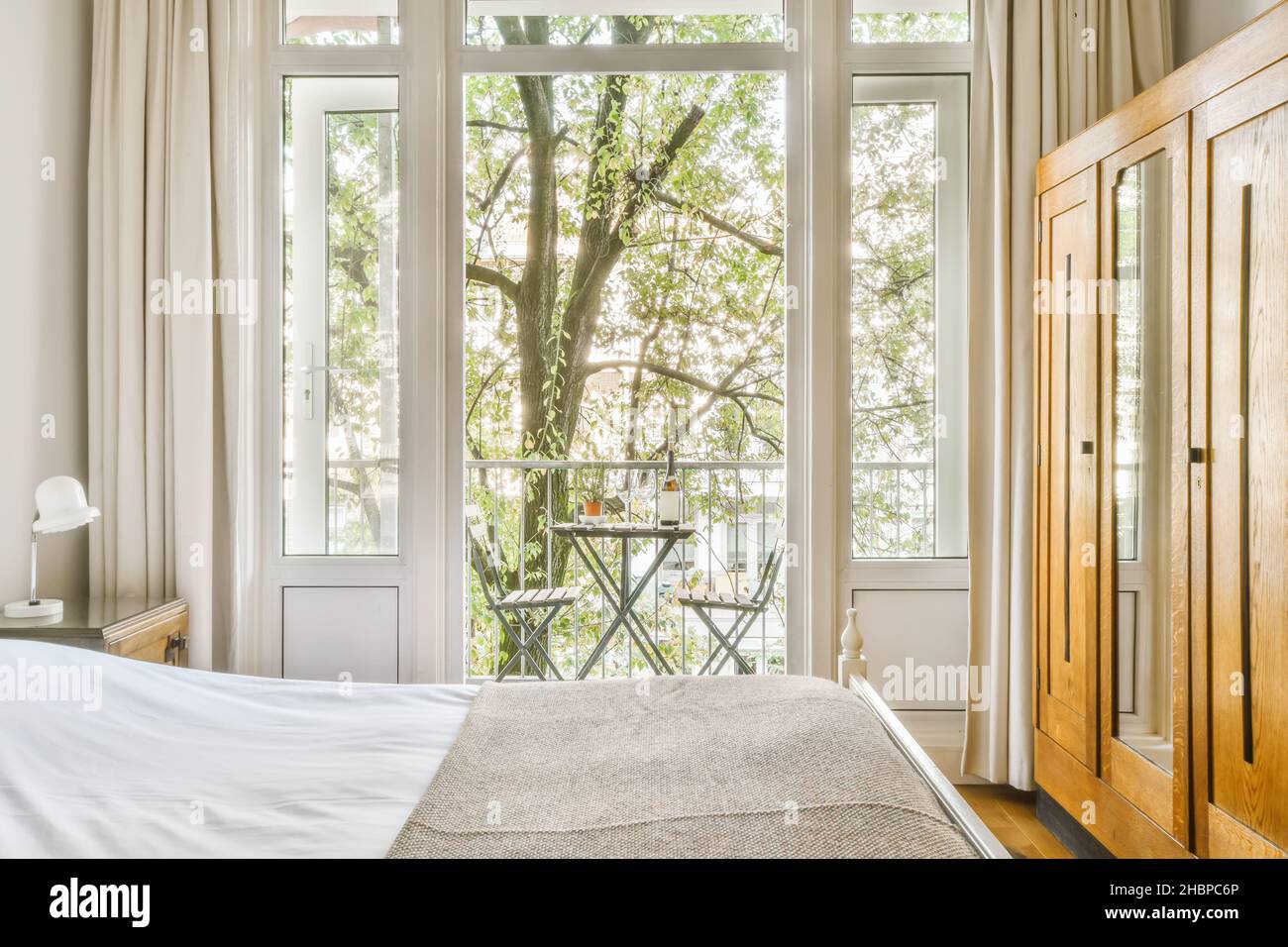 Fluffy bed hi-res stock photography and images - Alamy