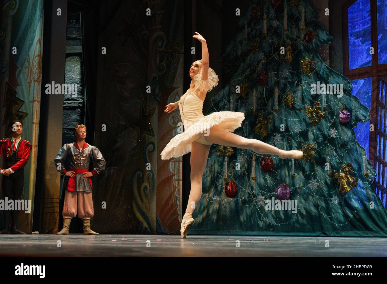 Dancers of the Russian National Ballet perform at The Nutcracker (El ...