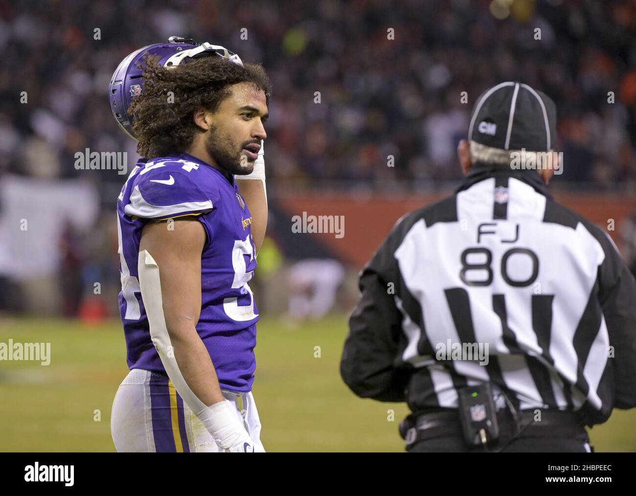 Nfl helmet to helmet hit 2021 hi-res stock photography and images - Alamy
