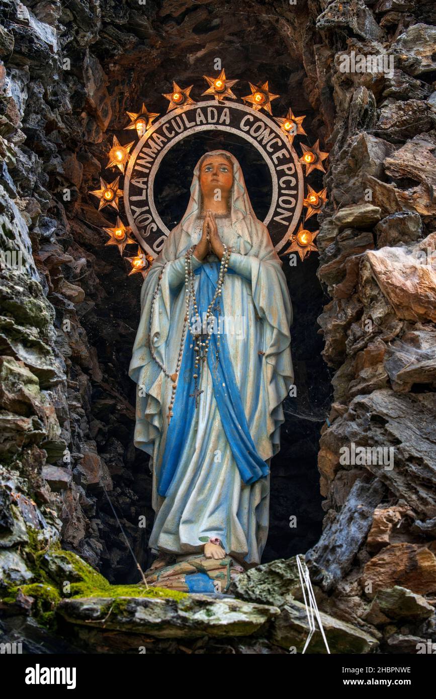 Statue of mary in a grotto hi-res stock photography and images - Alamy