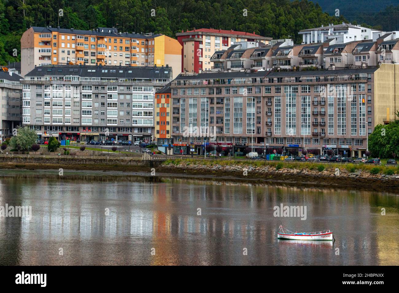 Viveiro harbour hi-res stock photography and images - Alamy