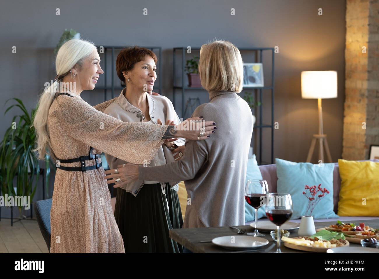 Group mature women party hi-res stock photography and images - Alamy