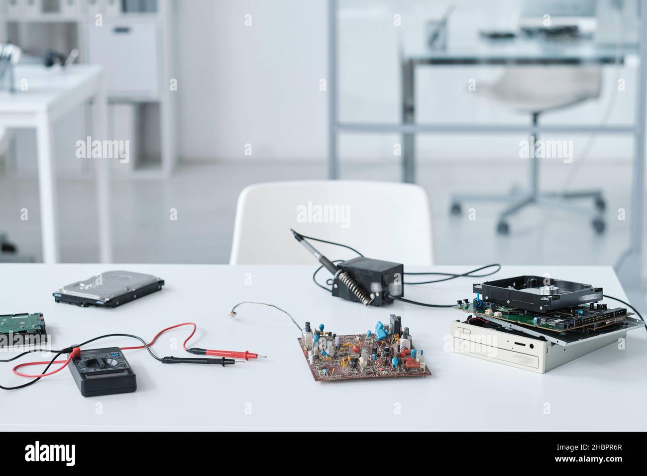 Hardware engineering hi-res stock photography and images - Alamy