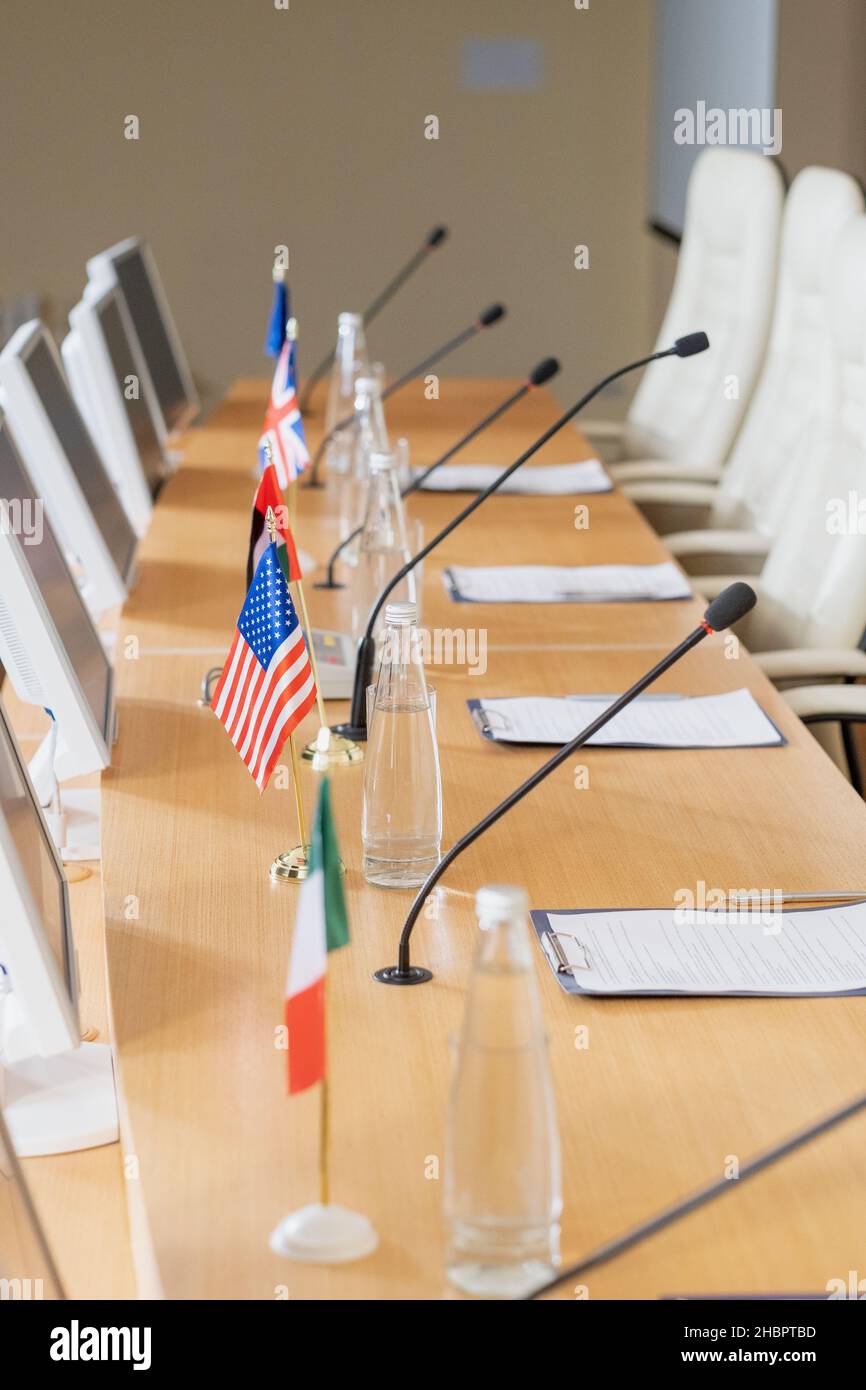 Empty conference table hi-res stock photography and images - Alamy