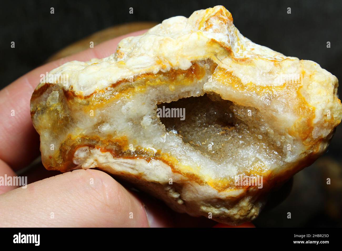 Quartz geode hi-res stock photography and images - Alamy