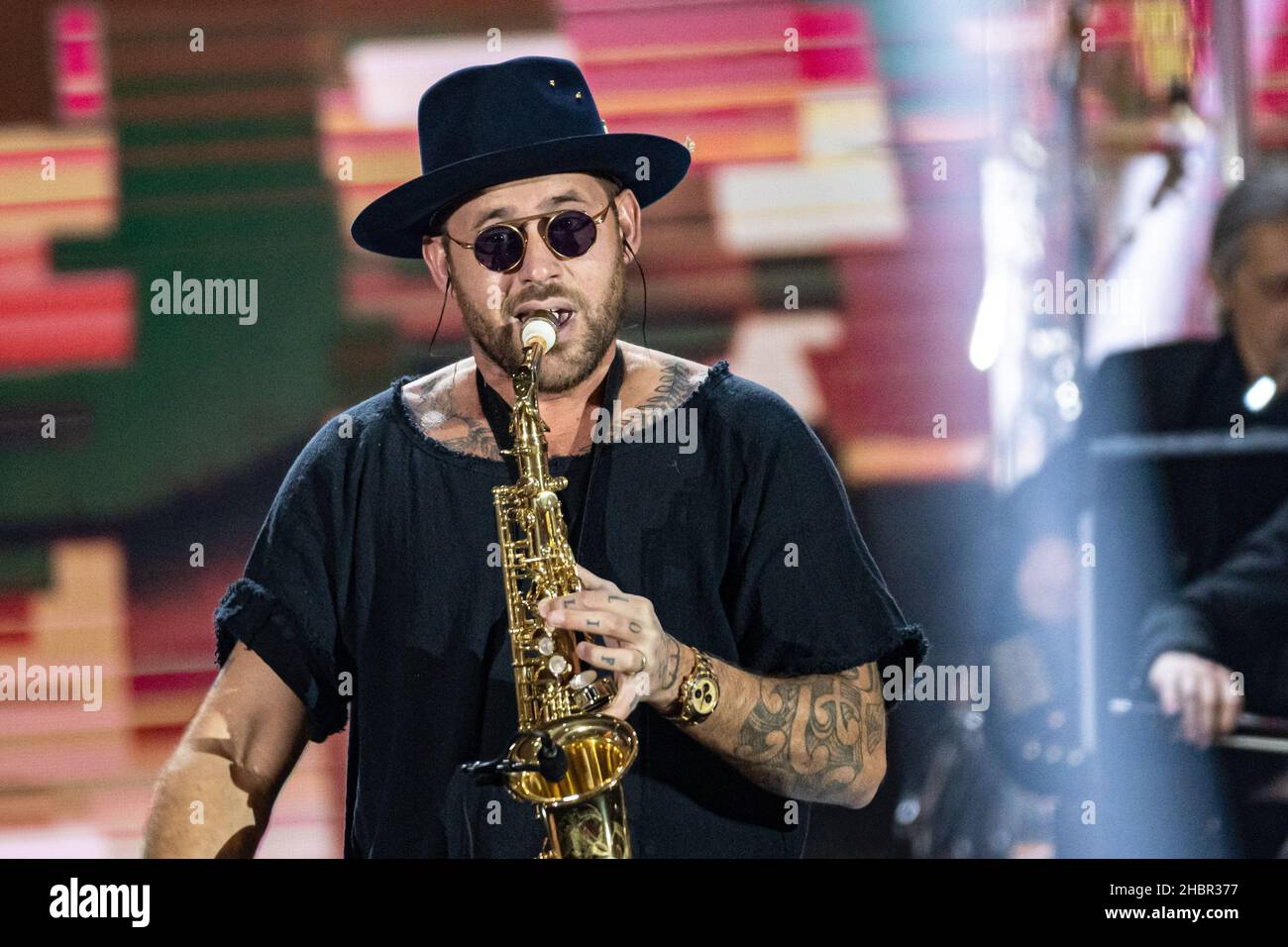 Jimmy sax on stage hi-res stock photography and images - Alamy