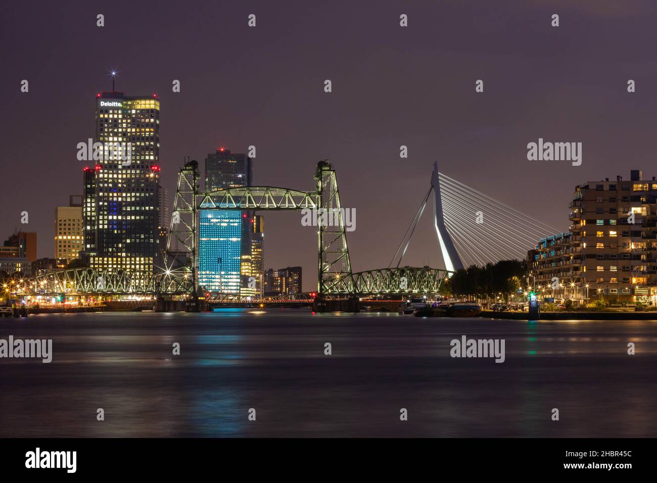Nightview at the iconic Koningshaven bridge de Hef and the Erasmus ...