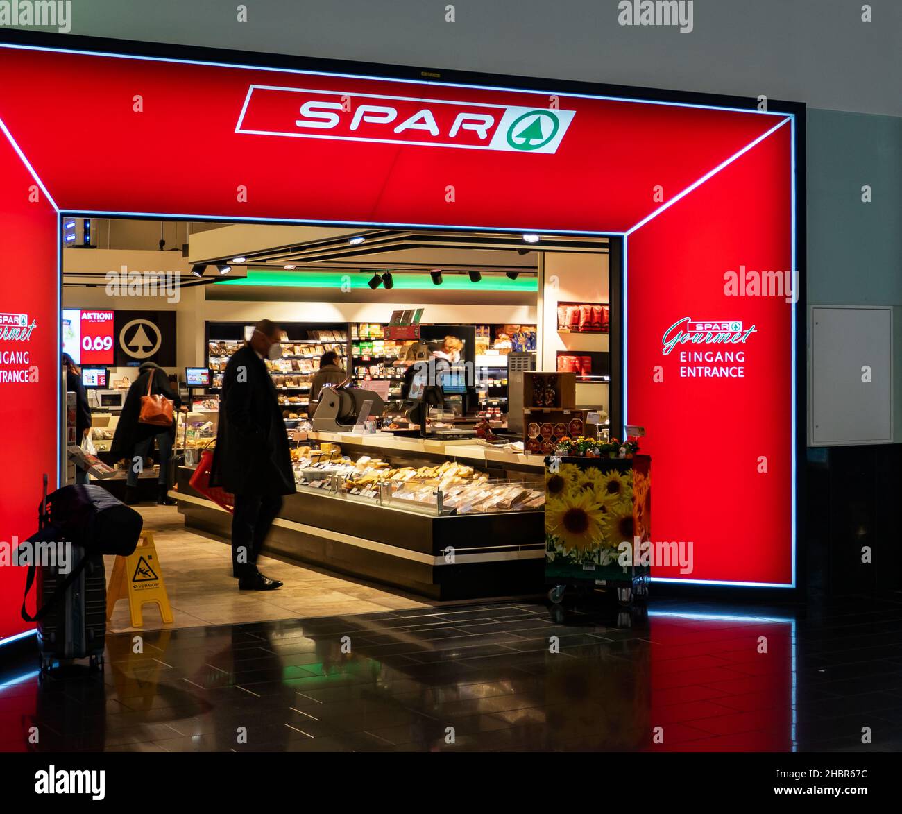Spar supermarket at Vienna International Airport or Flughafen Wien ...