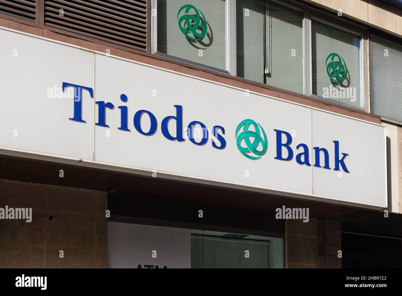 Ethics and culture in banking hi-res stock photography and images - Alamy