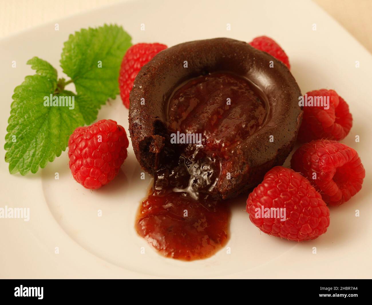 Raspberries in chocolate hi-res stock photography and images - Alamy