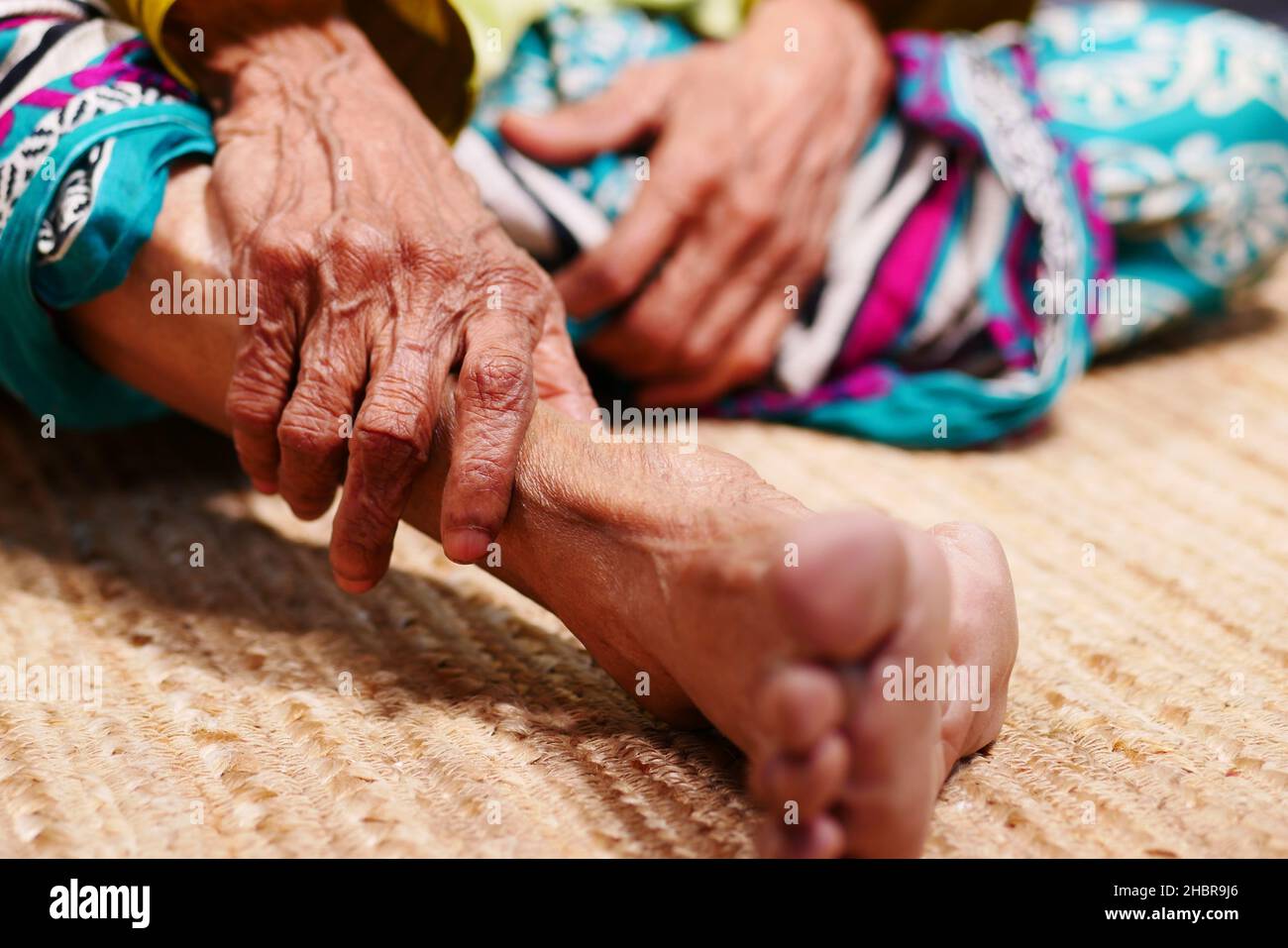 Senior women hand massage on hi-res stock photography and images - Alamy