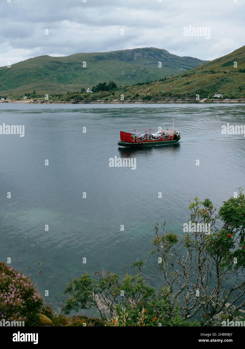 The Skye Ferry between Glenelg & Kylerhea the last manually operated ...