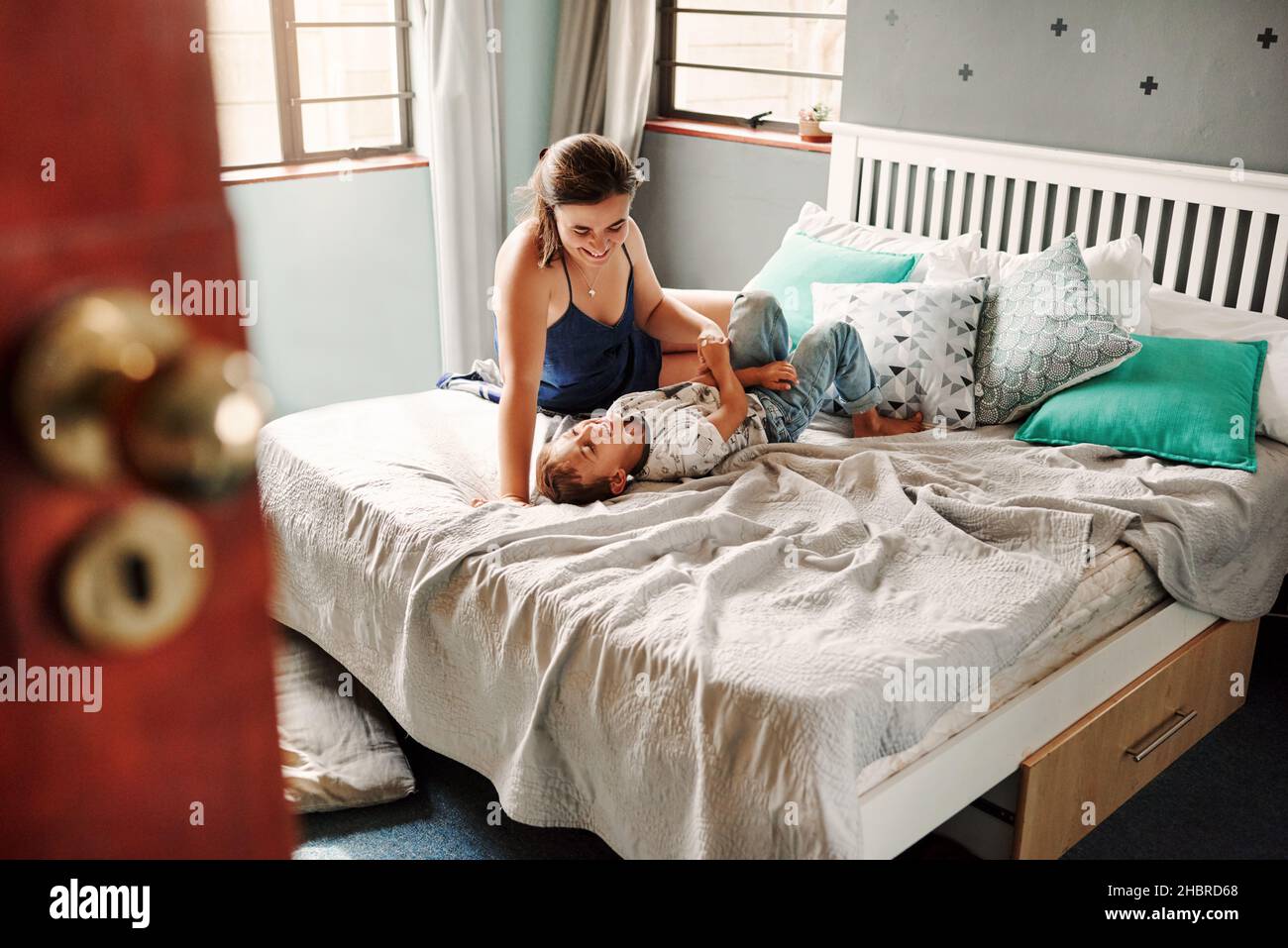 Candid mom hi-res stock photography and images - Alamy